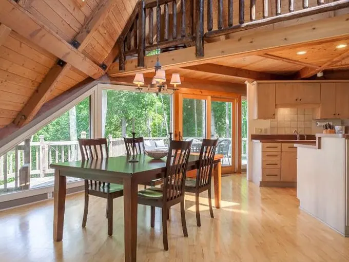 Cliff-Top Airbnb 5