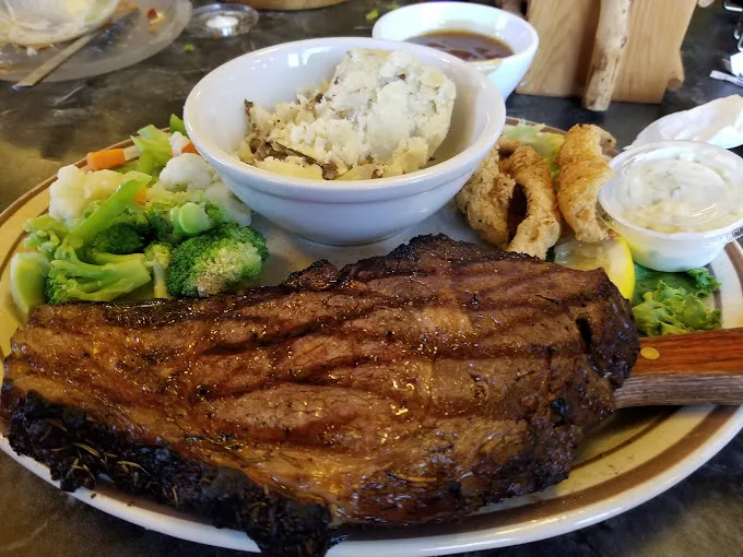 cozy corners tavern grill 8