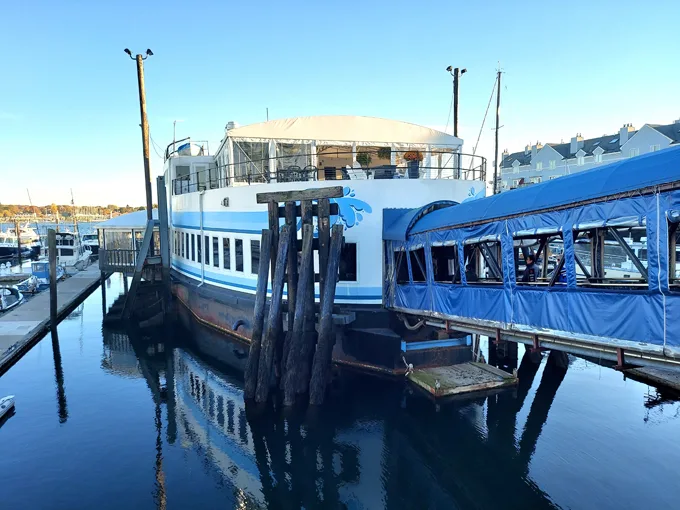 dimillos on the water 1