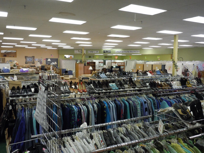 This Three-Story Thrift Shop In Wisconsin Offers Endless Surprises For ...