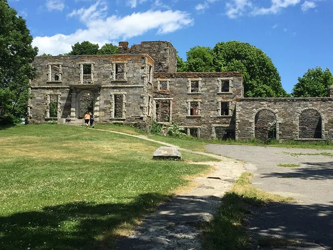 goddard mansion 3