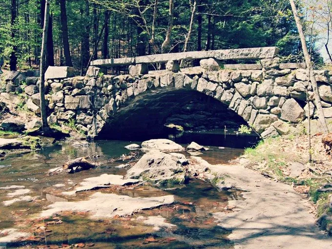 Hallowell's Vaughan Woods Trailhead 8
