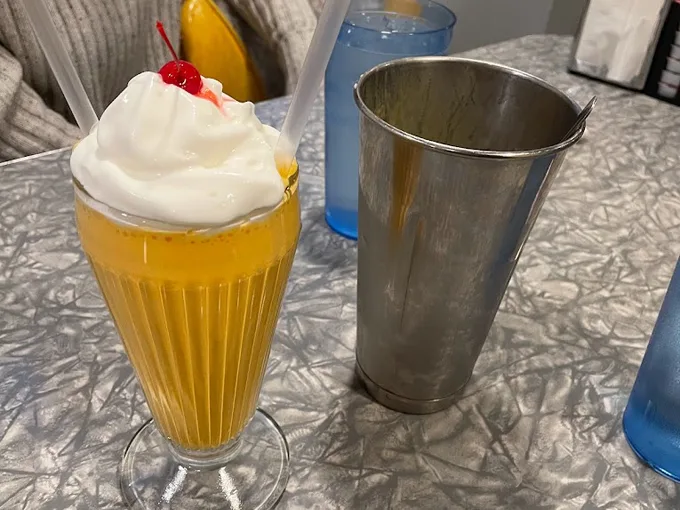 henrys diner 9 1