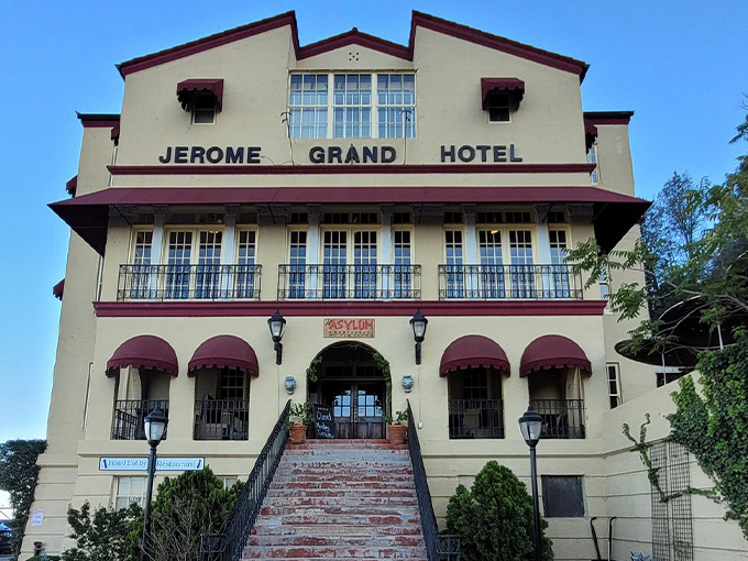 jerome grand hotel 1