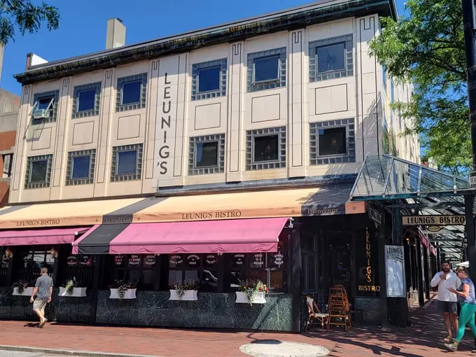 leunigs bistro cafe 1