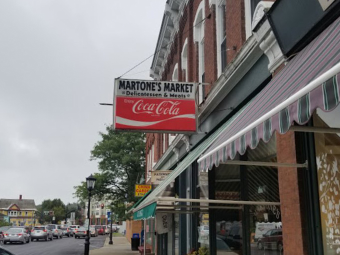 martones market cafe 1
