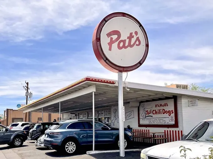 pats chili dogs 1