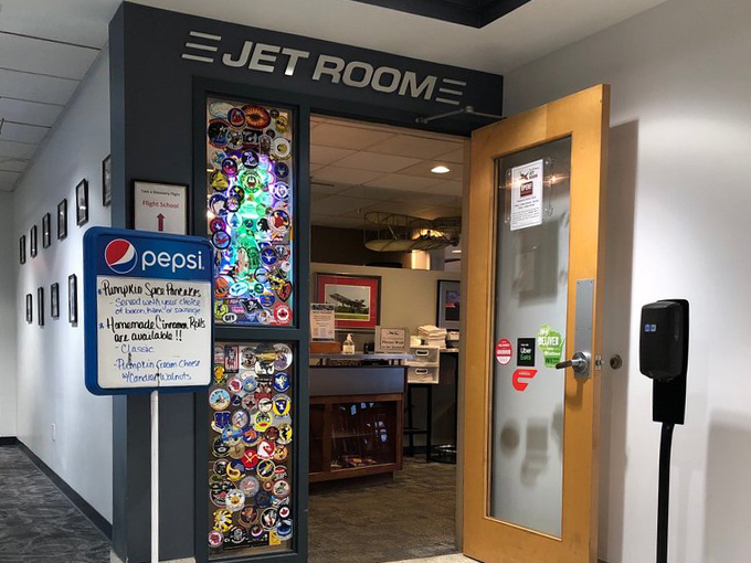 The Jet Room 1