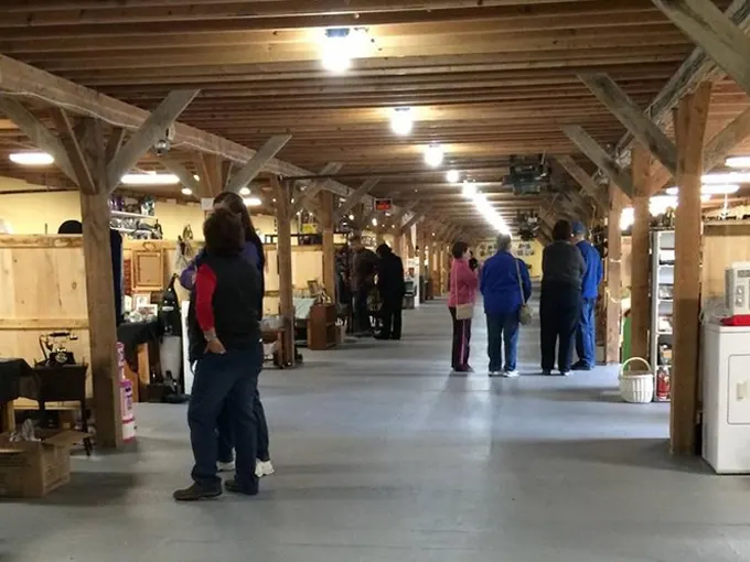 The Willows Flea Market 4