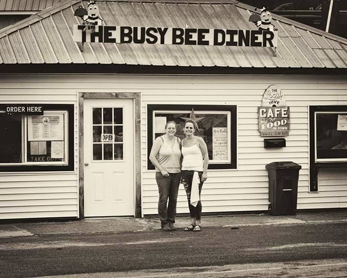 busy bee diner 4