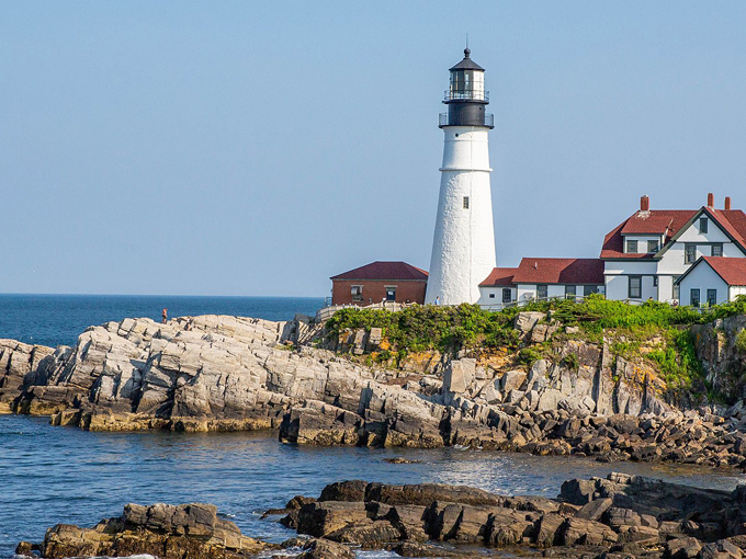 Ten Wealthiest Cities Maine 9