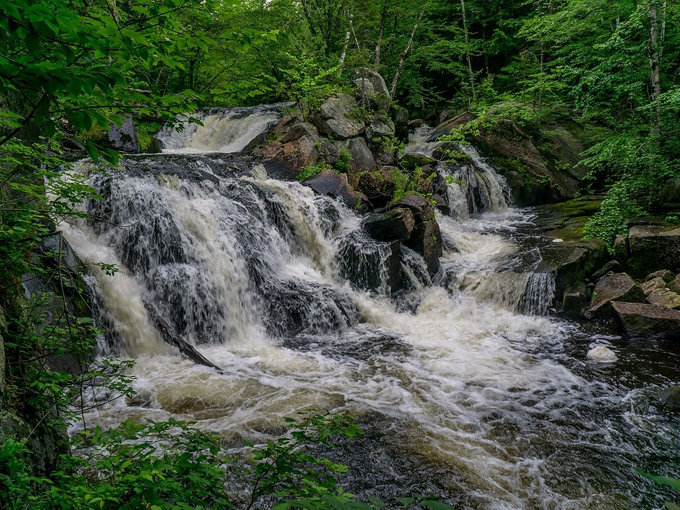 vermont-waterfall-road-trip 7