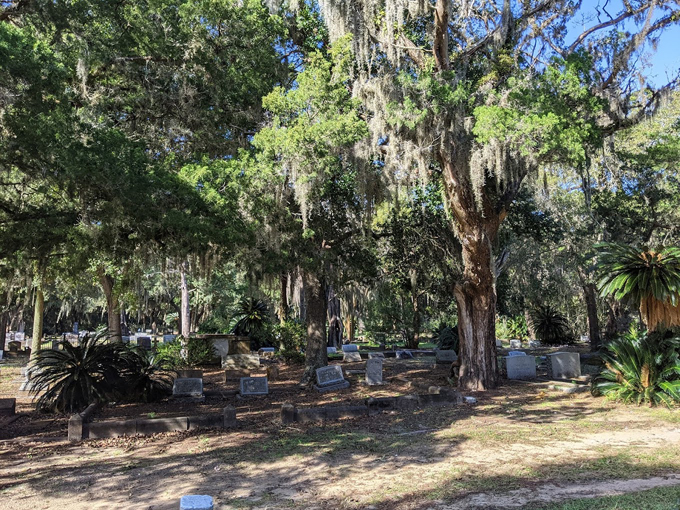 bosque bello cemetery 8