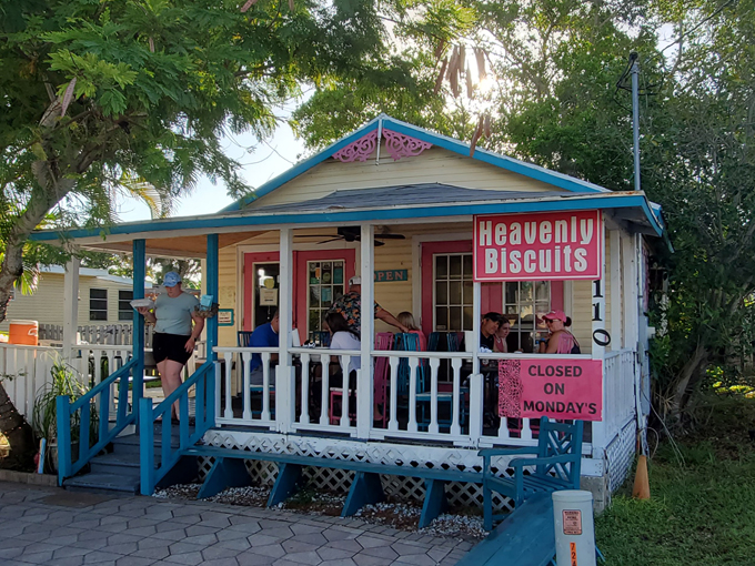 heavenly biscuit fort myers