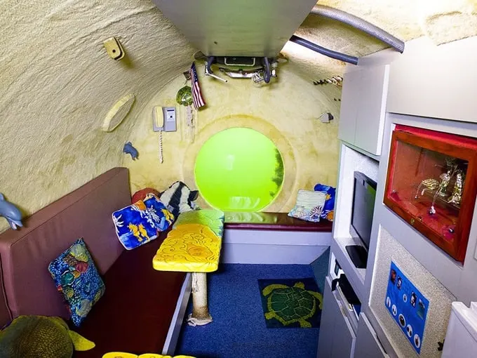 jules undersea lodge