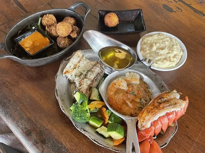 norwoods restaurant and wine shop 6