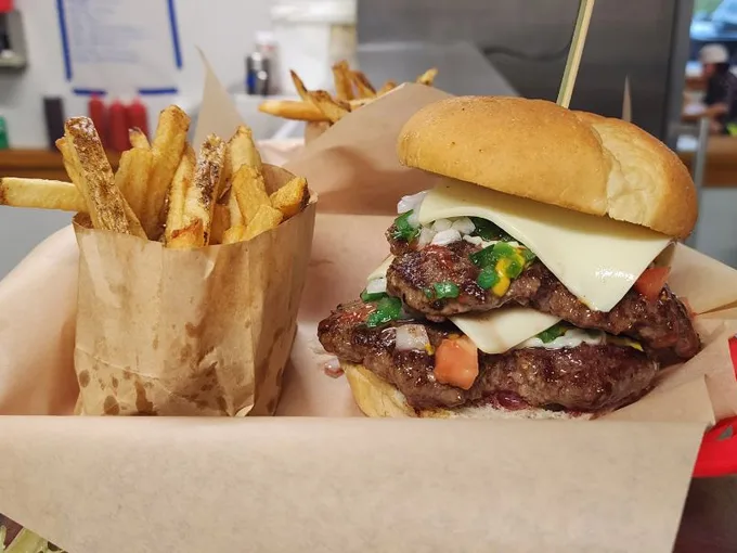 pudgees eatery market 3