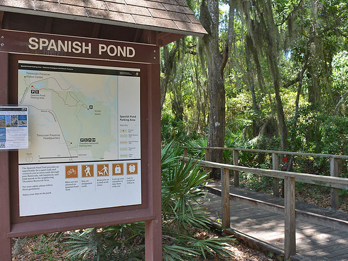 the spanish pond loop trail 6