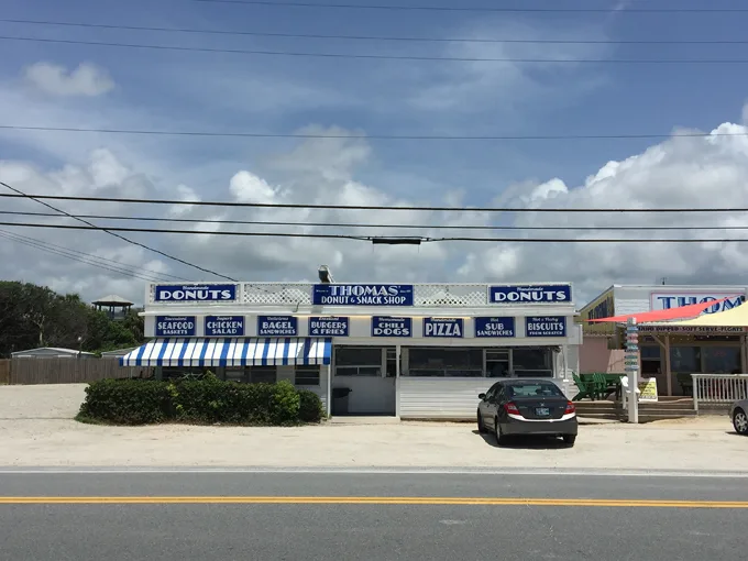 thomas donut and snack shop 5