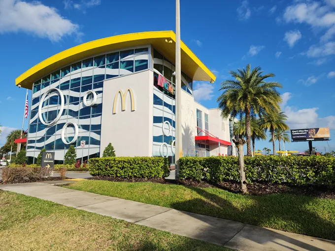 worlds largest entertainment mcdonalds 1