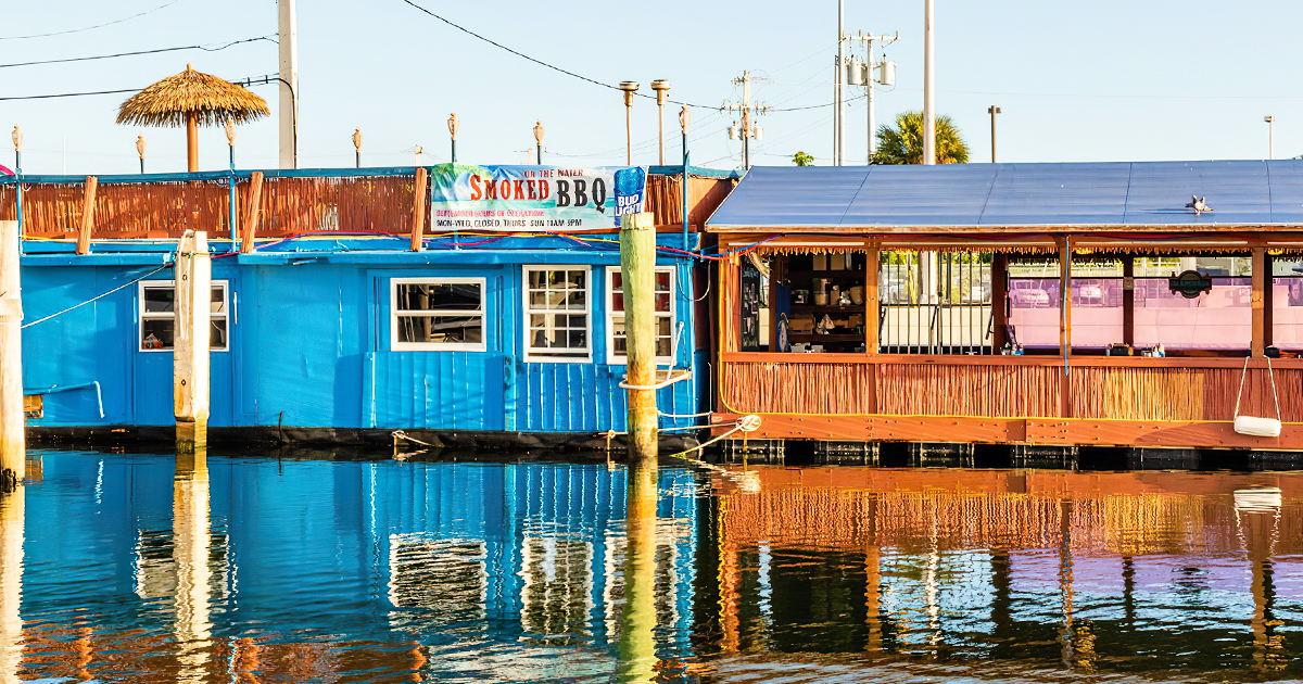 waterfront barbecue joint florida ftr