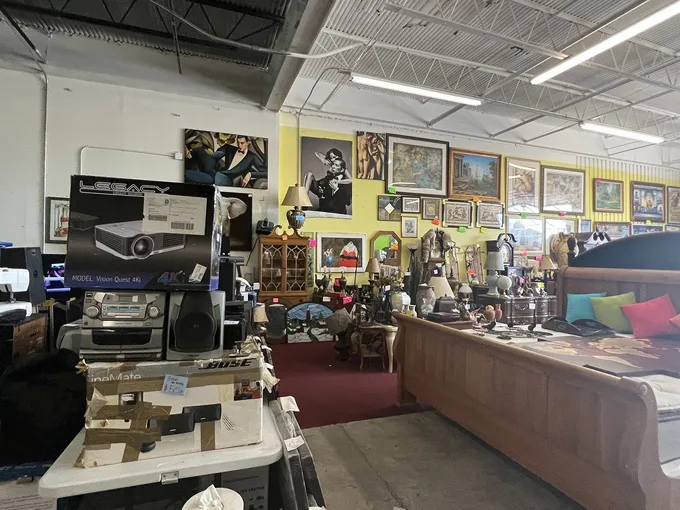 ba flea market 9