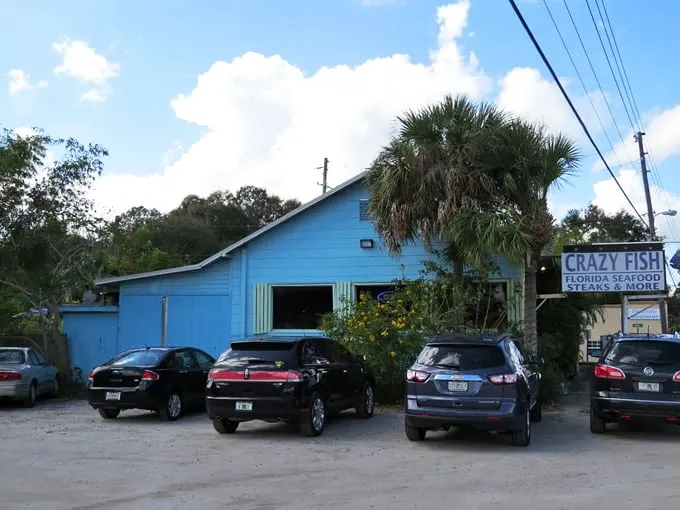 crazy fish bar grill lake wales