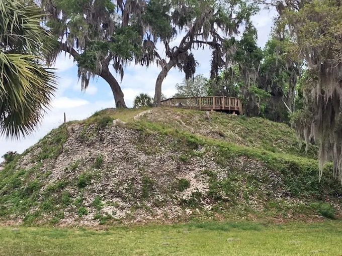 crystal river archaeological state park 4