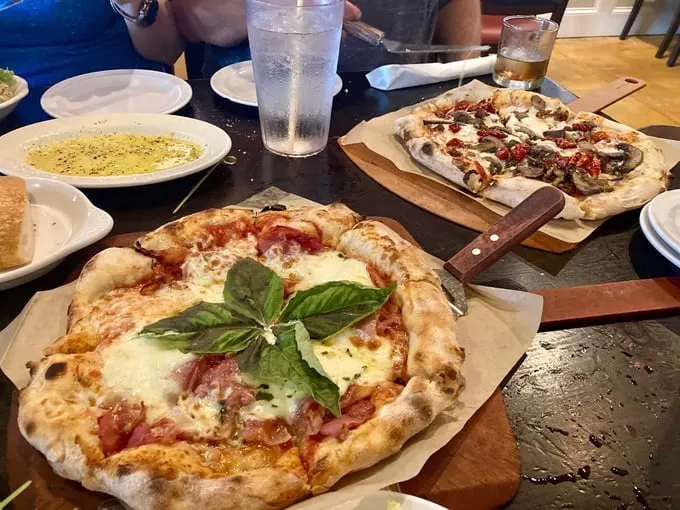 joe mamas wood fired pizza 4