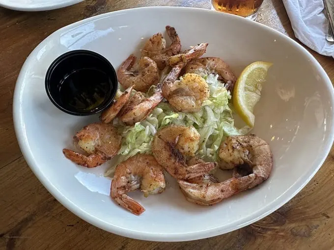 mulligans beach house bar grill 4