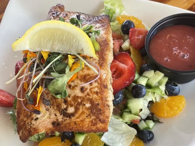 mulligans beach house bar grill 5