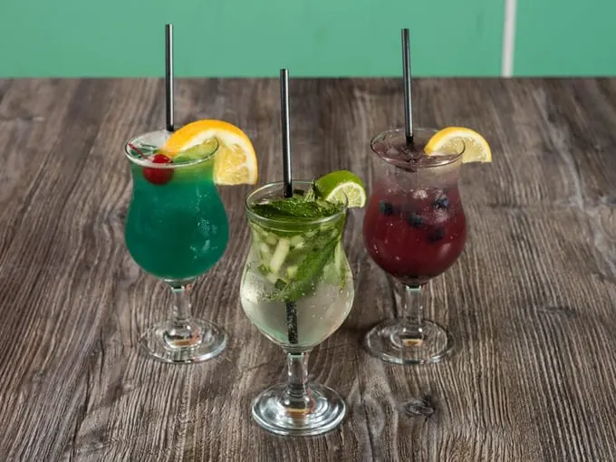 mulligans beach house bar grill 8