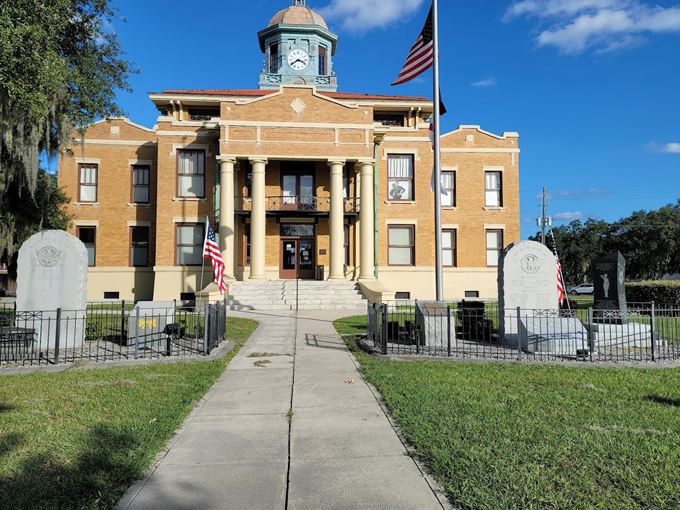 old courthouse heritage museum 2
