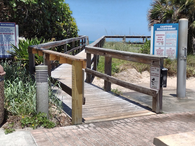 pelican beach park 9