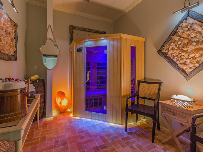 salt therapy grotto spa 8