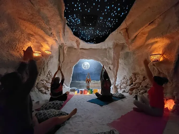 salt therapy grotto spa 9
