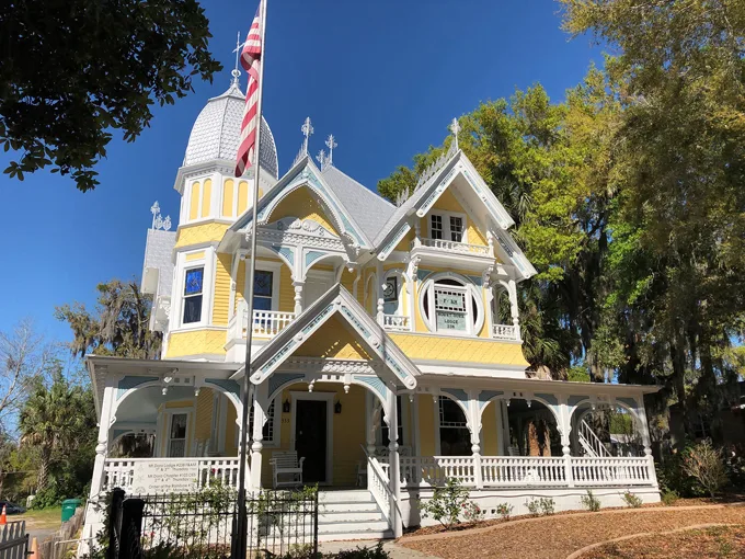 the donnelly house 2