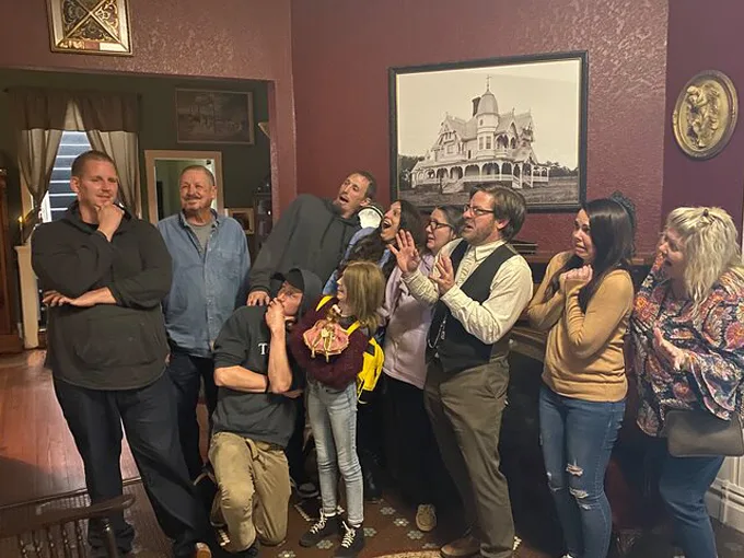 the donnelly house 6