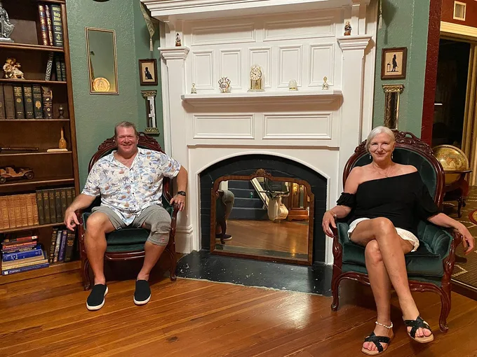 the donnelly house 7
