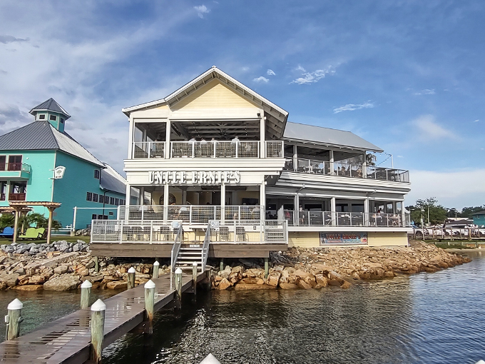 uncle ernies bayfront grill brewhouse