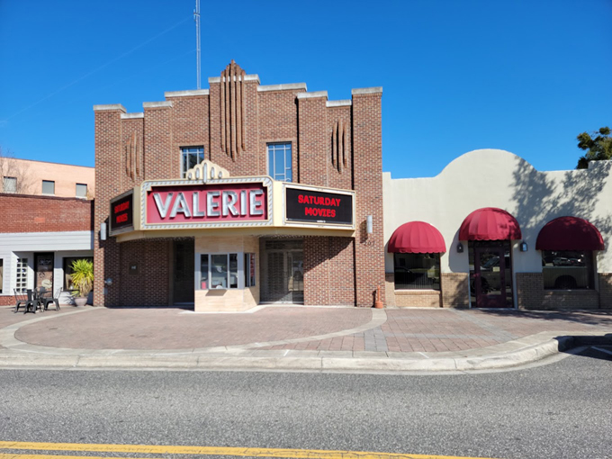 valerie theatre 9