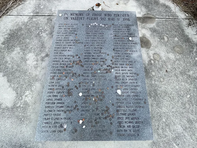 valujet flight 592 memorial 8
