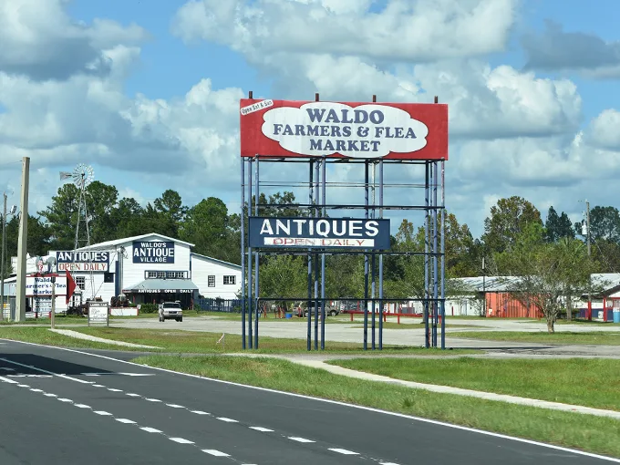 waldo farmers and flea market 1