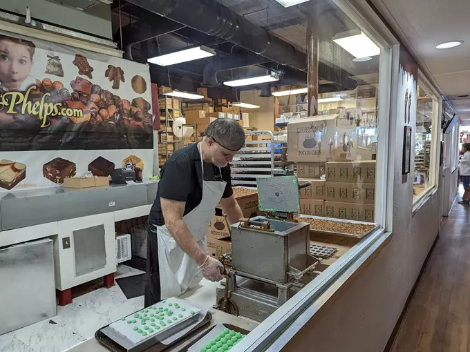 angell phelps chocolate factory 5