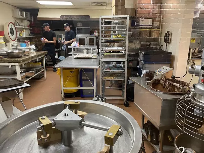 angell phelps chocolate factory 6