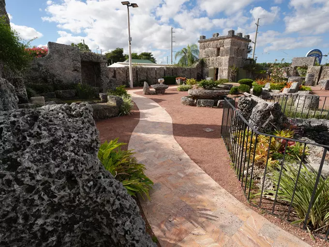 coral castle 1