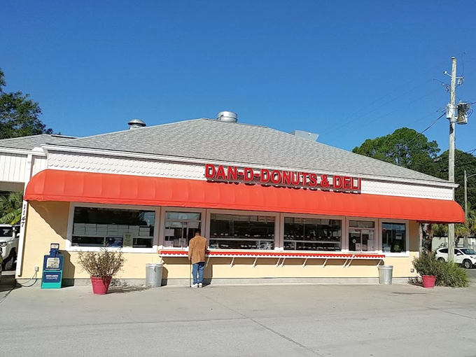 dan d donuts and deli 1