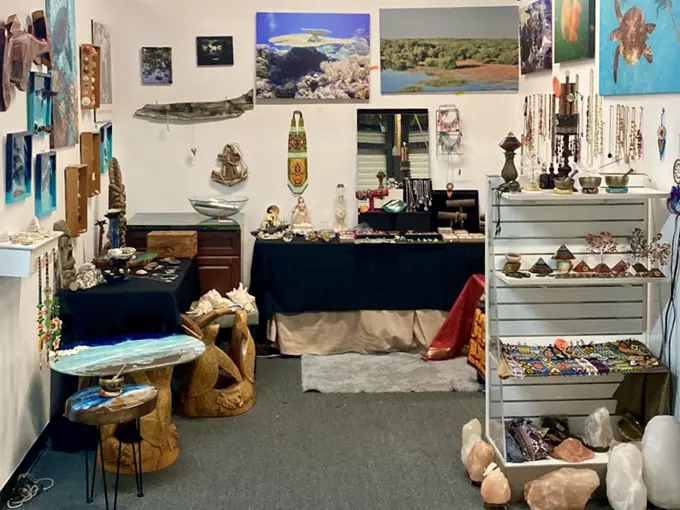 flamingo island flea market 7