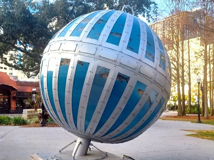 global convergence sculpture 6