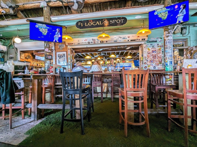 hogfish bar and grill 2